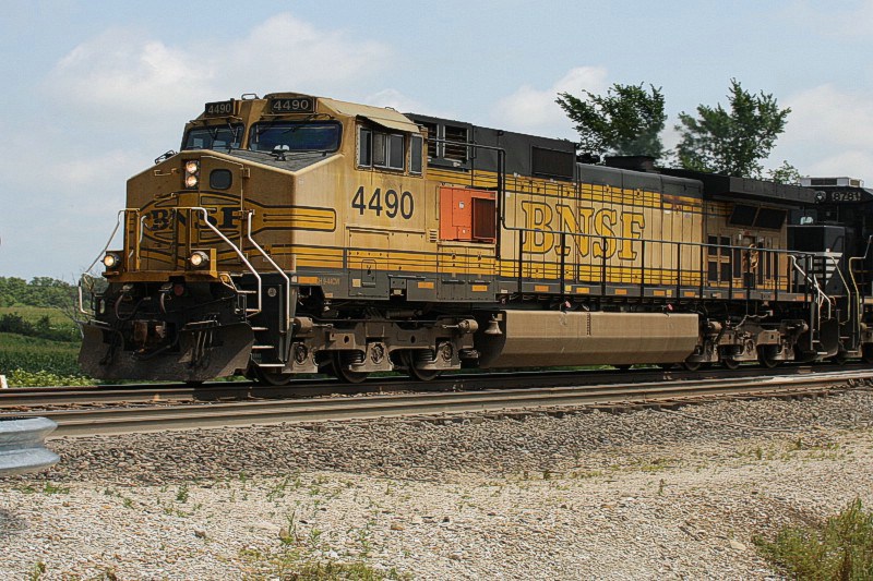 BNSF 4490